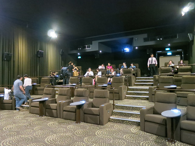 Please come in and share your experiences in Premiere/Platinium/Gold ...